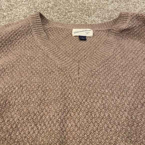 Universal Thread | Sweaters | Neutral Vneck Sweater | Poshmark